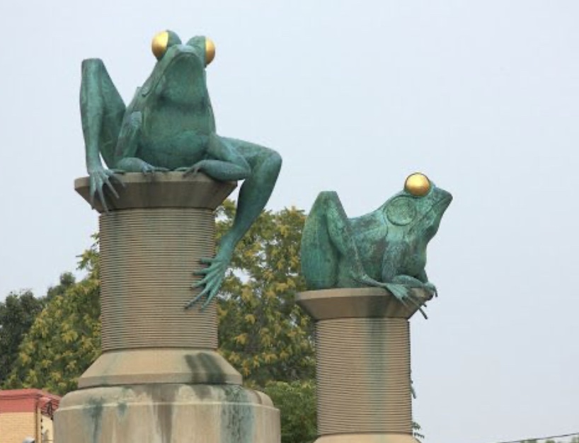 The Frog Bridge – Rosieness Revue